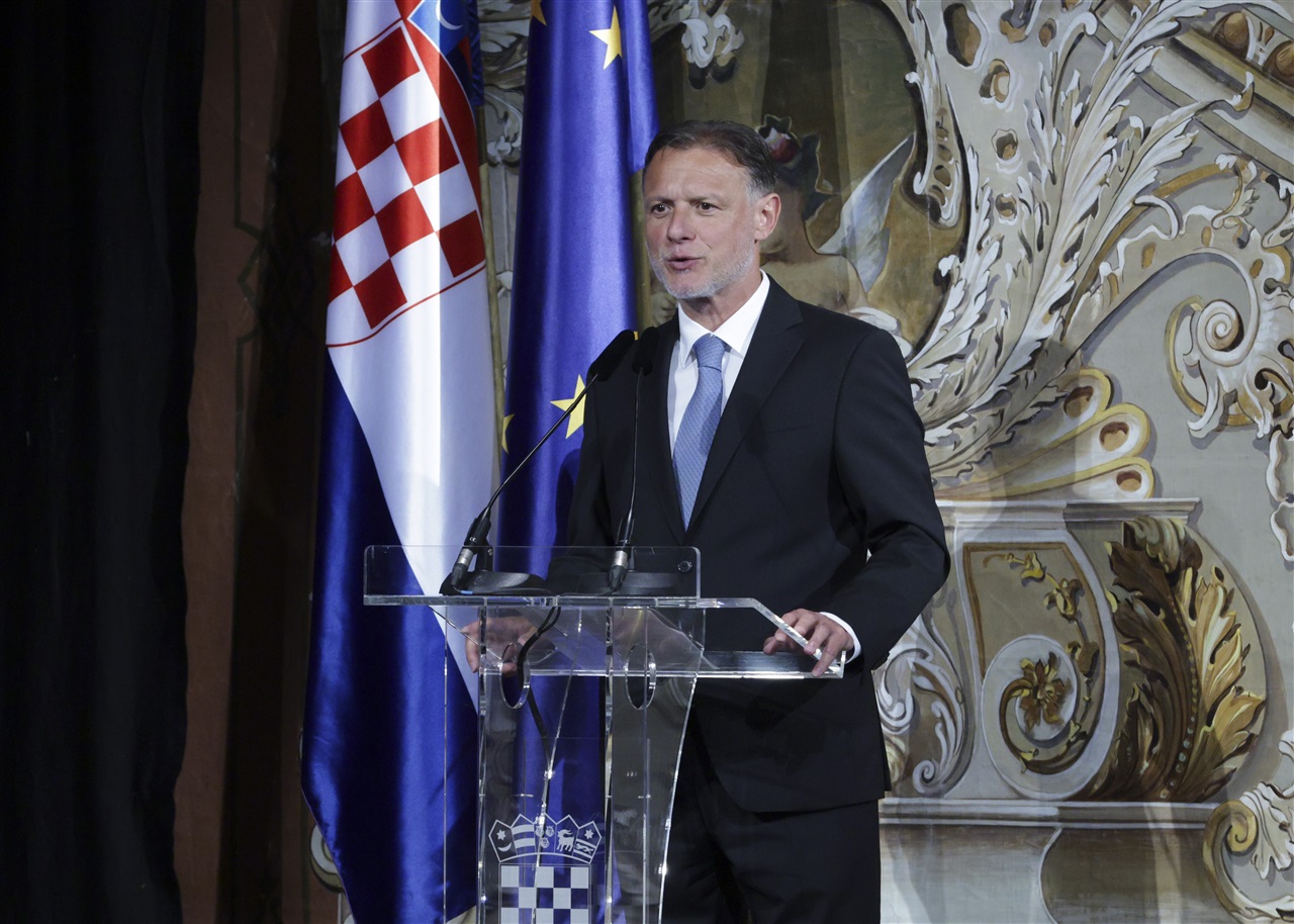 Predsjednik Hrvatskoga sabora Gordan Jandroković održao govor na početku svečanog koncerta u HNK ...