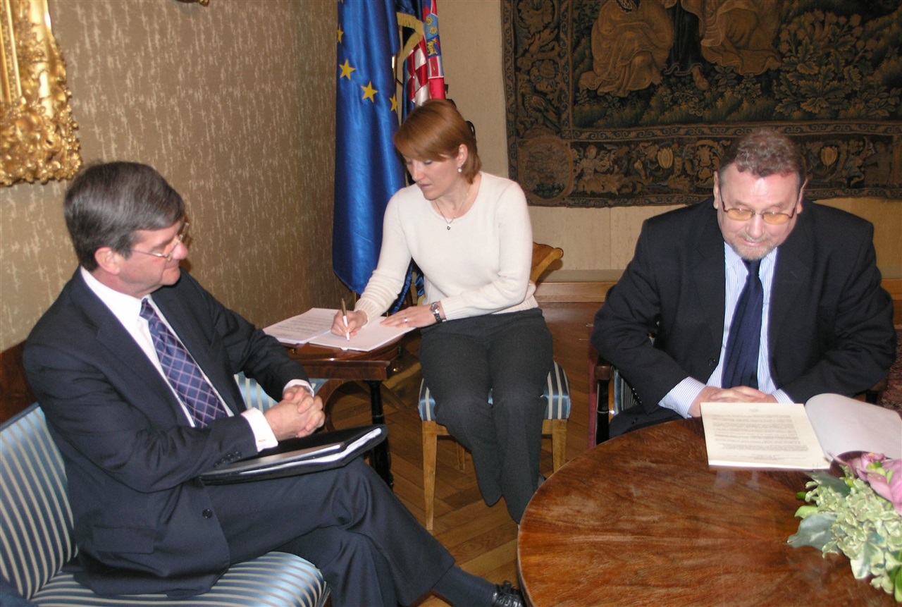 Predsjednik Sabora primio pomoćnika glavnog tajnika NATO-a Johna ...