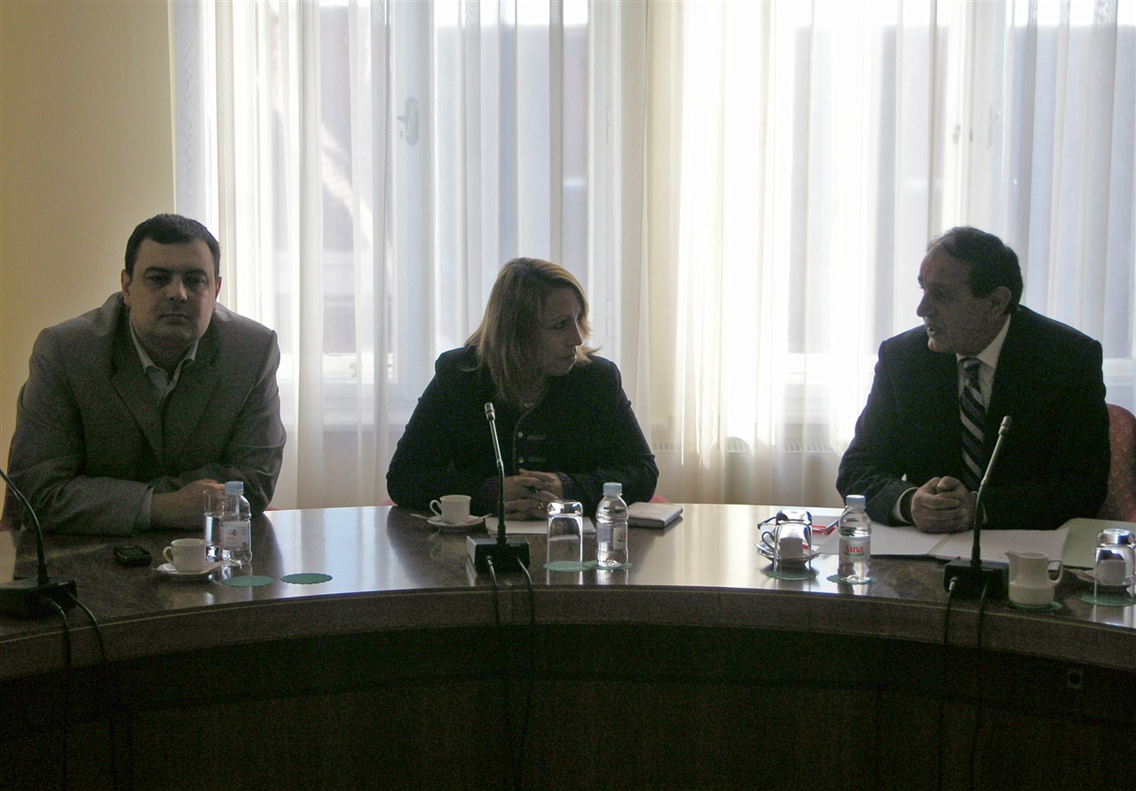 Nazif Memedi primio predstavnike Skupštine Republike Kosovo i ...